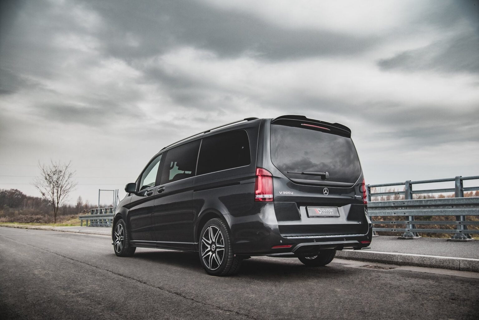MB V-sarja / Vito W447 facelift AMG-line Maxton Design takaspoileri ...