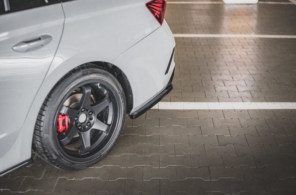 Skoda Octavia RS MK4 (2020-) takapuskurin kulmasplitterit Maxton Design ...