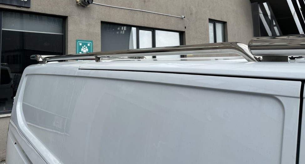 Ford Transit Custom 2024- RST sivuputket katolle (L2 korimalliin)